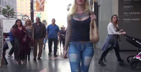 Presque Nue Dans Les Rues De Los Angeles Gr Ce Au Body Painting