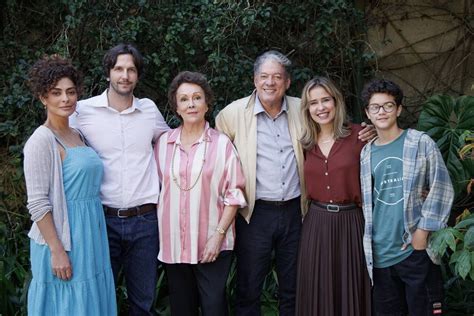 Peda O De Mim Veja Elenco E Personagens Da S Rie Brasileira Da Netflix
