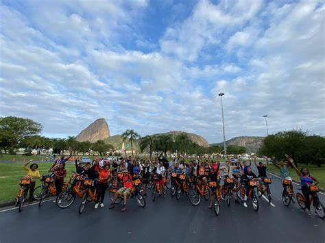Projeto Leva Moradores De Favelas Do Rio Para Pedalar Em Pontos