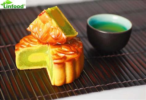 Bánh Trung Thu Kinh Đô Đậu Xanh Lá Dứa 1 Trứng 150g Quathucpham