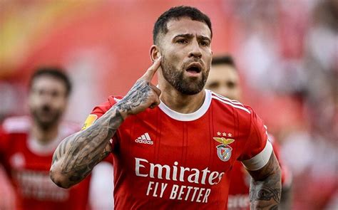 Otamendi Assinou Contrato O Galo Mineiro Portal Do Palmeirense