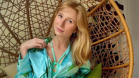 Sierra Ky Bio Career Relationship Net Worth Onlyfans