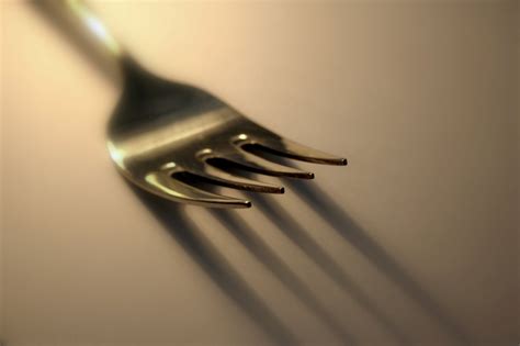 La historia del tenedor curiosidades y tipologías