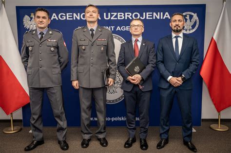 Kolejne Pistolety Vis 100 I Karabinki Reprezentacyjne MSBS Grot Dla