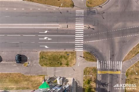 Double Left Turn Lane Rules Laws Liability And Accidents
