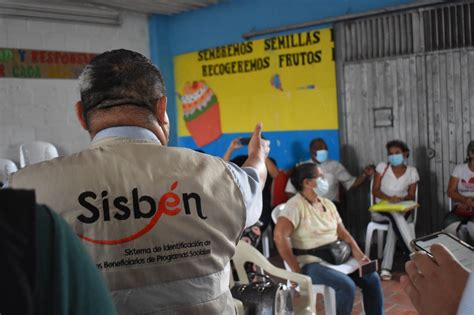 Cómo funciona el sistema de salud en Colombia Frontera