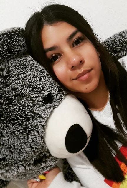 Discover Elizabeth Marquezs Age Height Figure And Net Worth