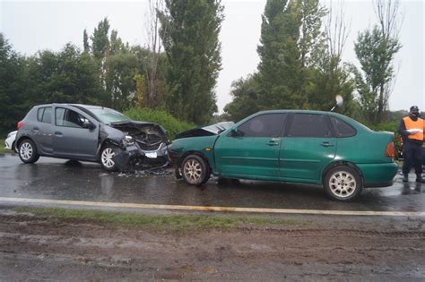 Violento choque de dos autos en la Ruta Nº 30 La Razon de Chivilcoy