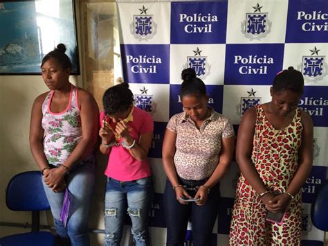Quatro Mulheres S O Presas Ao Tentar Entrar No Pres Dio Maconha No