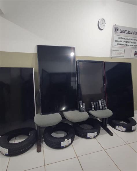 Trio é preso suspeito de invadir e furtar casas de condomínio de luxo