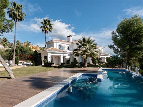 Villa Chalet de lujo de 714 m2 en venta en Marbella Andalucía