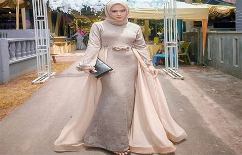 Gaun Pesta Muslimah Elegan Mewah Inspirasi Outfit Wanita Kekinian