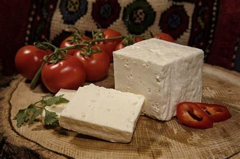 Ezine peyniri nedir ve nasıl anlaşılır Ezine peyniri tarifi Yemek