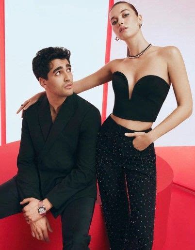 Afra Saraçoğlu sevgilisi Mert Ramazan Demir ile Lizbon tatilinde Afra