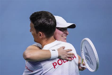 Tenis Kiedy półfinał Polska Włochy O której godzinie gra Iga Świątek