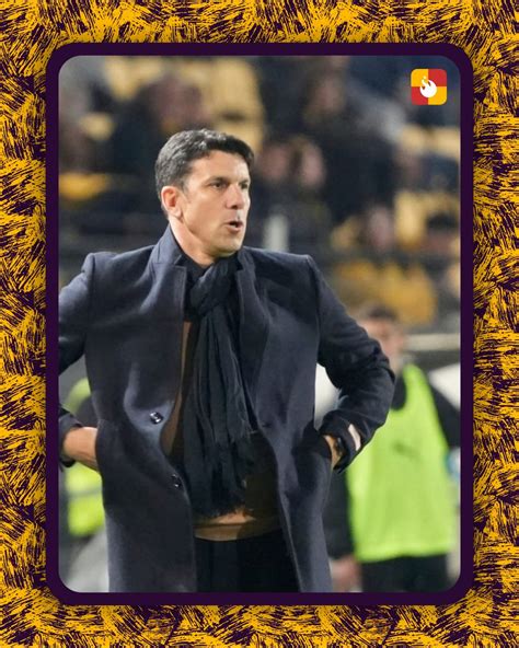 Mr OFFSIDER on Twitter Mauricio Larriera uruguayo de 52 años es