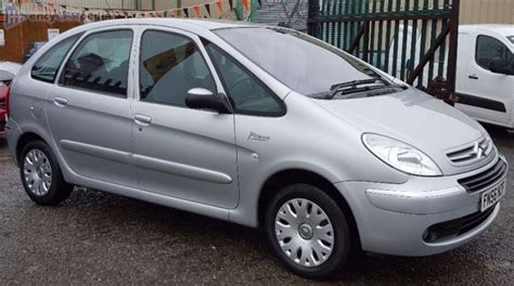 Citroën Xsara Picasso HDi 110 FAP specs 2006 2010 performance