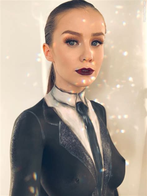 Emily Bloom Theemilybloom Nude Onlyfans Leaks The Fappening Photo
