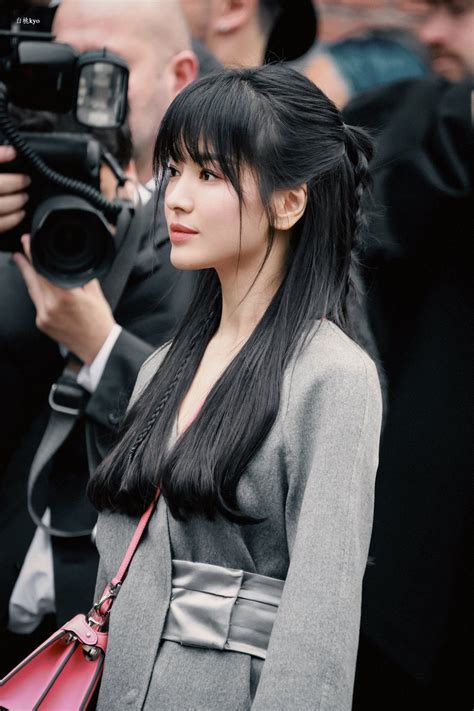 Song Hye Kyo ngồi front row show diễn Fendi Thu Đông 2023