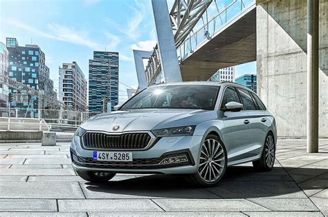 Skoda Octavia IV 2 0 TDI 150 KM 2020 kombi skrzynia automat napęd