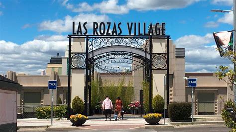 Se Necesita Personal En El Centro Comercial Las Rozas Village Para