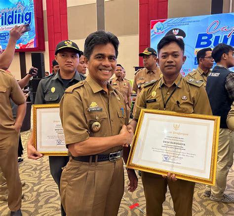 Sukses Antar Desa Barugaia Jadi Desa Mandiri Kades Yusri Terima