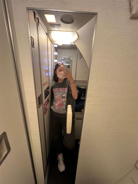 Airplane Plane Bathroom Selfie Fashion Aesthetic Vintage Tee Graphictee Joggers Comfy