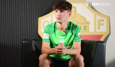 El Elche Renueva Por Tres Temporadas Al Canterano Rodrigo Mendoza