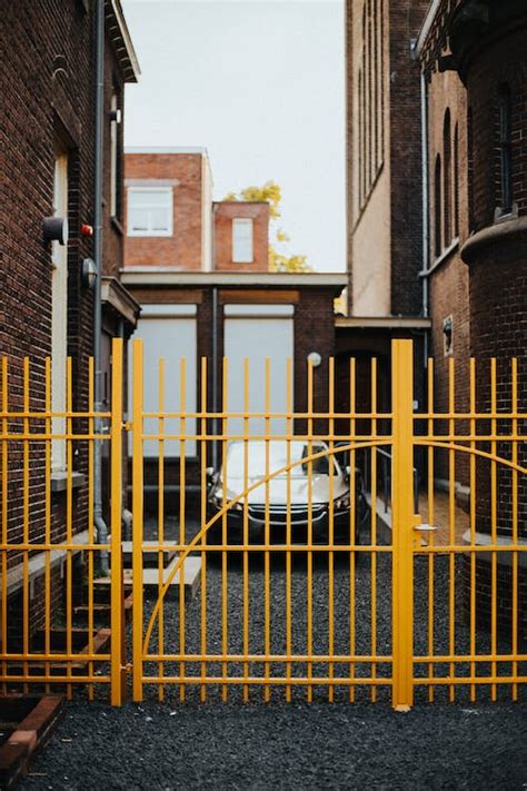 Main Gate Paint Colours Simple Yet Appealing