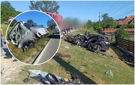 Accident cumplit în Vâlcea Un autocar plin cu elevi s a ciocnit