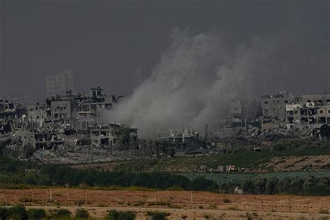 Gaza Almeno 50 Corpi Recuperati Nelle Macerie Del Campo Profughi Di