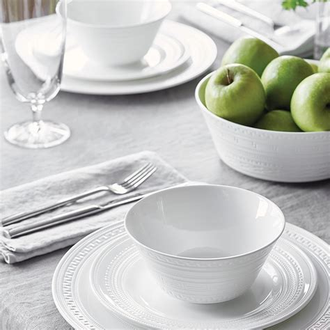 Intaglio 5 Piece Place Setting Wedgwood