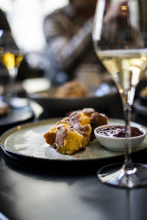 오스트리아 와인과 음식 페어링 가이드 A Guide to Austrian Wine and Food Pairings 와인21닷컴