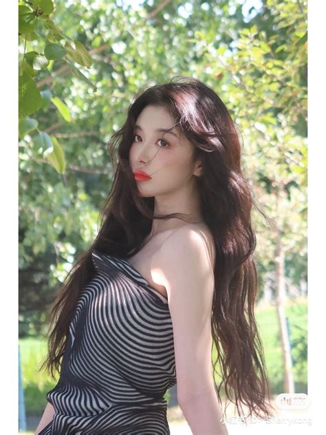 Cdrama Tweets On Twitter Kongxueer Shares New Snaps On Xiaohongshu