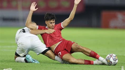 Debut Di Timnas Indonesia Keberanian Rafael Struick Terobos Pertahanan