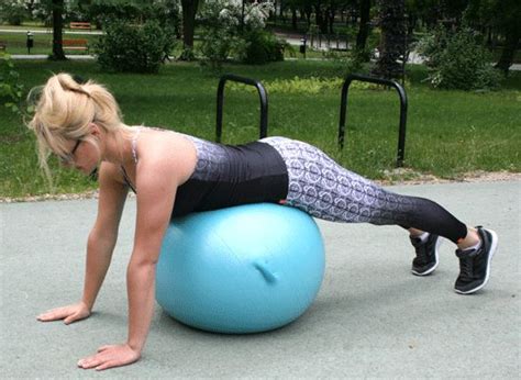 Ćwiczenia z piłką fitball Ćwiczenia fitness Ball exercises