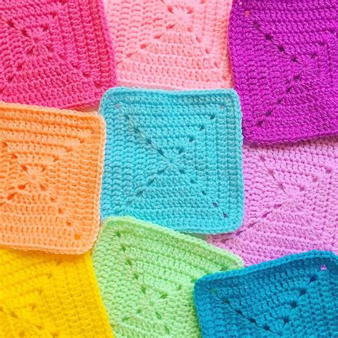 Beginner Solid Granny Square Crochet Pattern