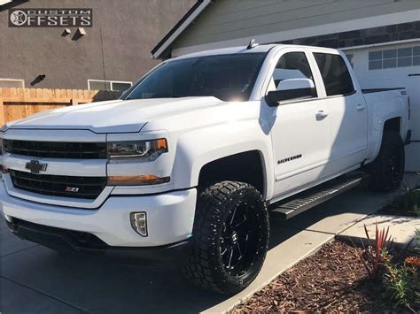 2017 Chevrolet Silverado 1500 With 20x10 19 Hostile Stryker And 33 12