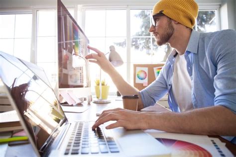 Descubre cómo ser autónomo y trabajar en el entretenimiento sin