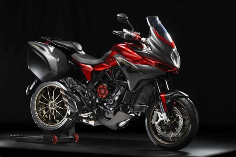 MV Agusta Introduces Turismo Veloce 800 Lusso SCS With Automatic Clutch