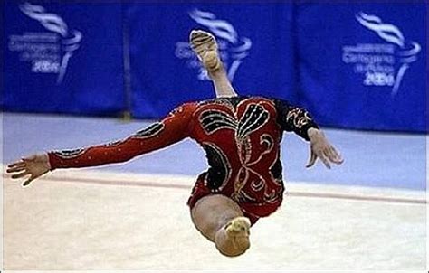 Funny Action Photos Taken At Just The Right Moment