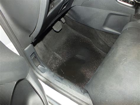 Como Tirar Cheiro De Cigarro E Outros Odores Do Interior Do Carro