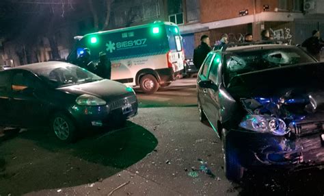 Un choque entre dos autos dejó a siete personas heridas una de ellas