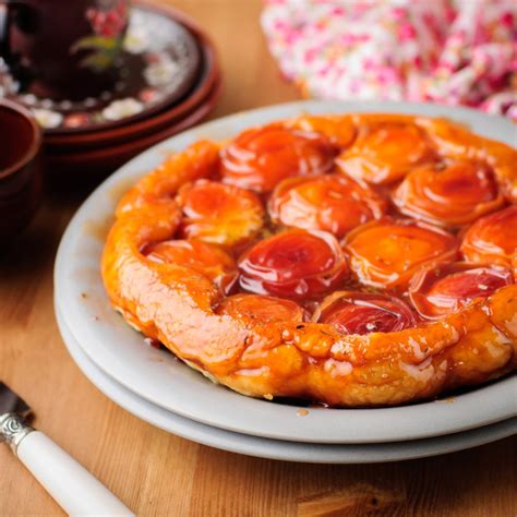 Recette de tarte tatin de pêches facile Marie Claire
