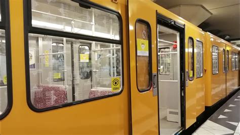 U Bahn Berlin Mitfahrt von Blissestraße bis Rathaus Spandau im F87 auf