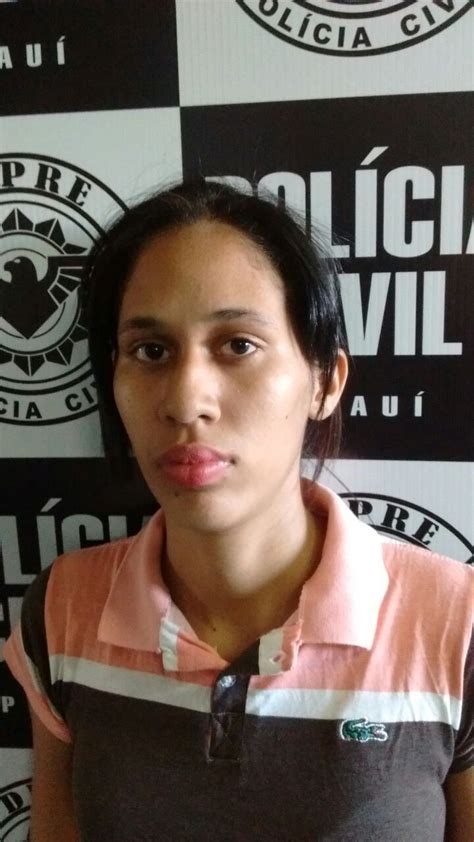 Mulher Presa Ao Tentar Entrar Em Pres Dio Droga Nas Partes