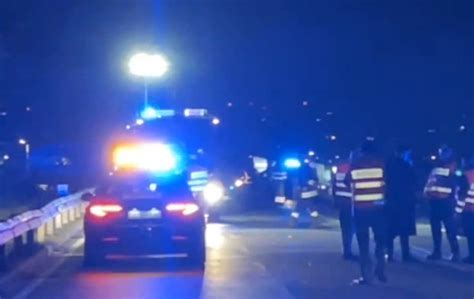 Taranto Tragico Scontro Frontale 5 Morti 4 Erano Militari Dell