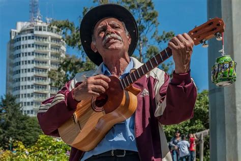 INSTRUMENTOS DE CUERDA Historia Características y más