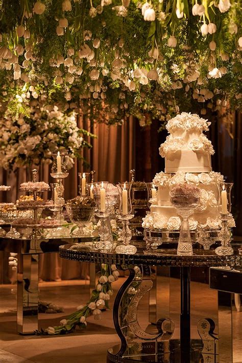 Decoração em verde e branco para casamento na casa petra Artofit