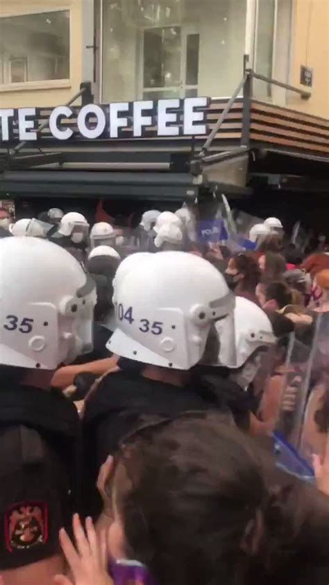 Solcu Gazete on Twitter İzmir de polis İstanbulSözleşmesiBizim